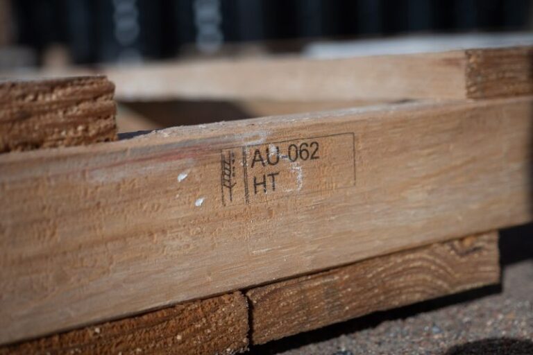 2-Tonne Capacity 1070mm x 1100mm x 120mm Heat Treated Pallet (Wooden ...