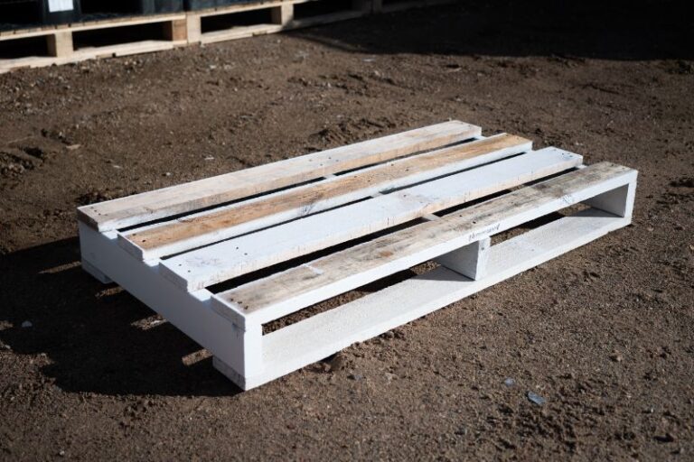 2-Tonne Capacity 585mm x 1165mm x 140mm Half Pallet (Wooden) – Indian ...