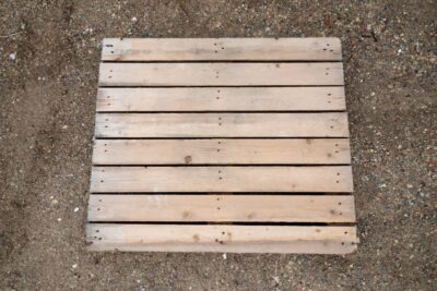 1-Tonne Capacity European 1050mm x 900mm x 140mm Pallet (Wooden ...