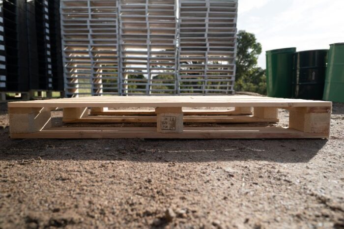 1-Tonne Capacity European 1200mm x 1000mm x 140mm Pallet (Wooden ...