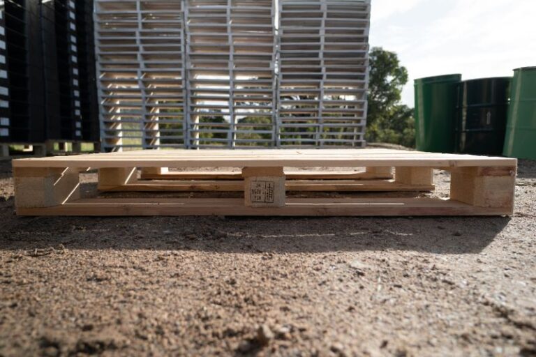 1-Tonne Capacity European 1200mm x 1000mm x 140mm Pallet (Wooden ...