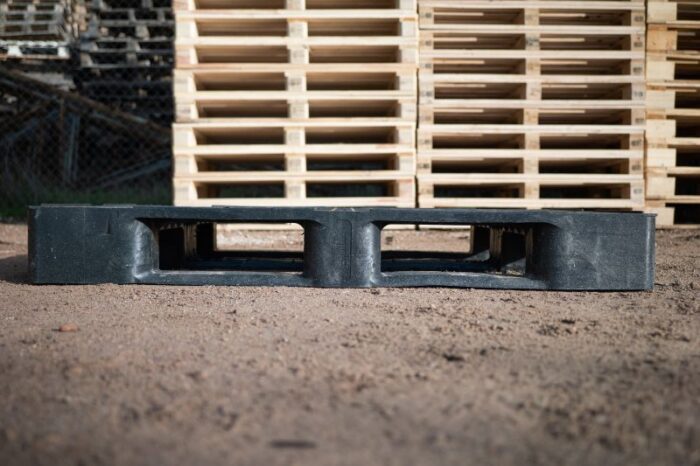 1-Tonne Capacity European sized PVC 1200mm x 800mm x 140mm Pallet ECO ...